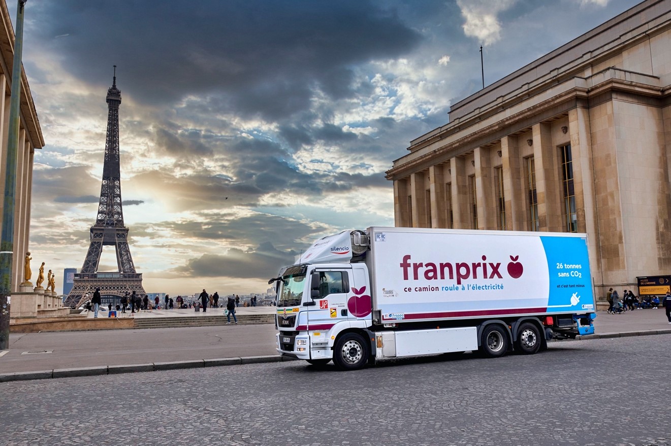 Franprix déploie le premier camion 26 tonnes 100% électrique de France ...